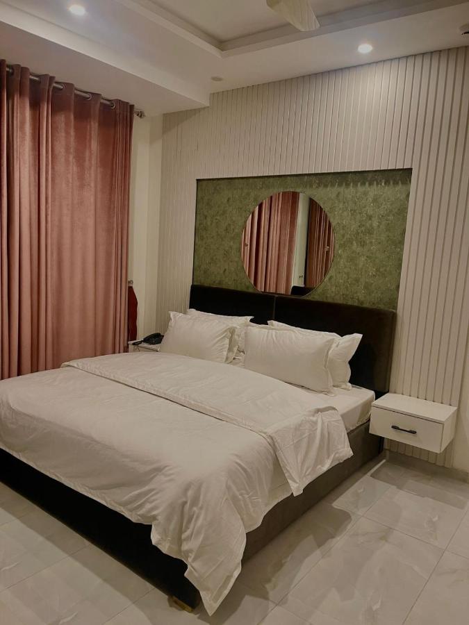 Peak Tower Hotel – MTM Booking