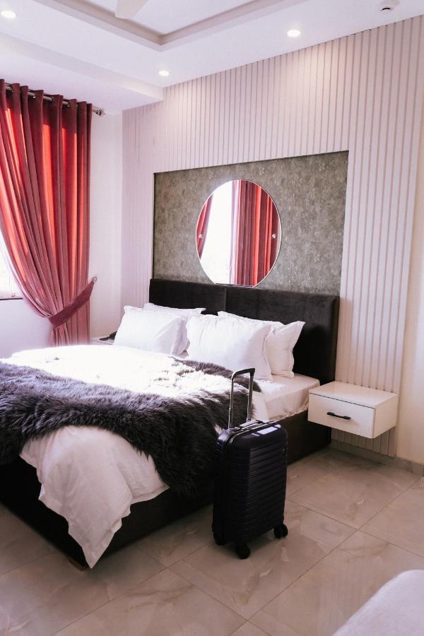 Peak Tower Hotel – MTM Booking