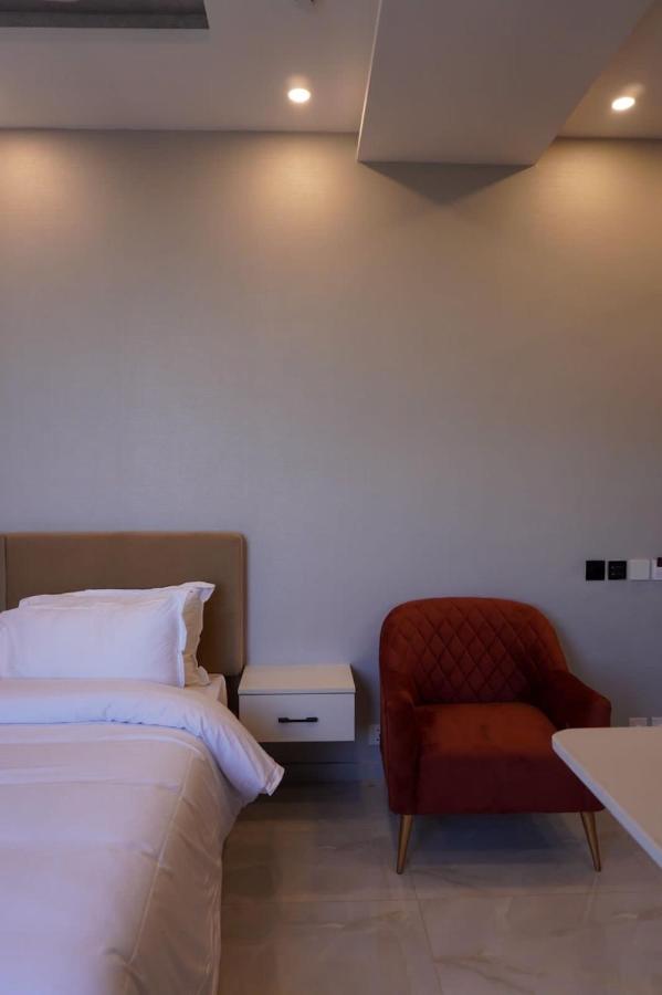 Peak Tower Hotel – MTM Booking